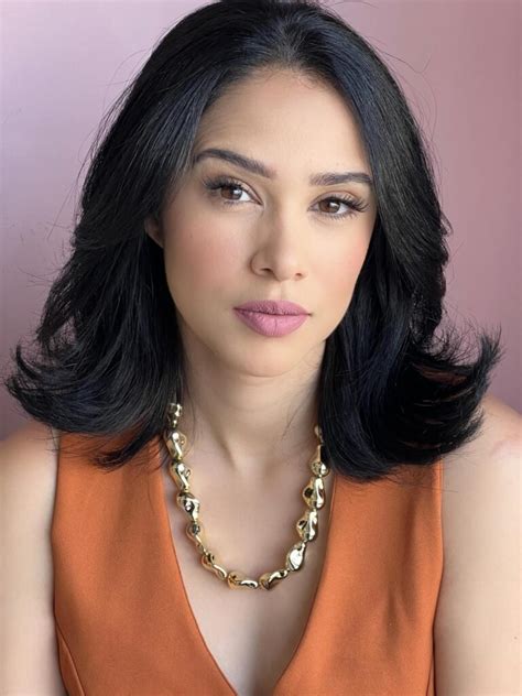 Colar Abs Organico Dourado Brilho Na Pele