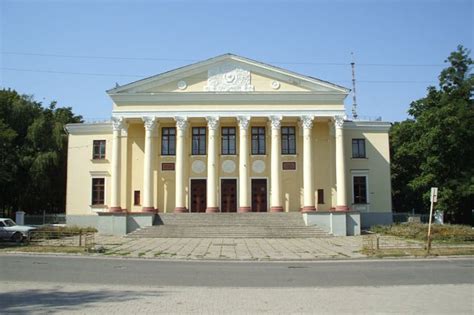 Керівника палацу культури Ізюма підозрюють у колабораціонізмі СУДОВИЙ РЕПОРТЕР