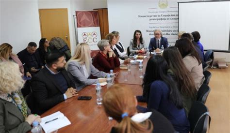 Министерот Лимани се сретна со членови на делегација од Црна Гора целта на посетата размена