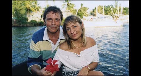 Photo Pierre Bachelet Et Sa Femme Fanfan à La Martinique Le 15 Octpobre 2000 Purepeople