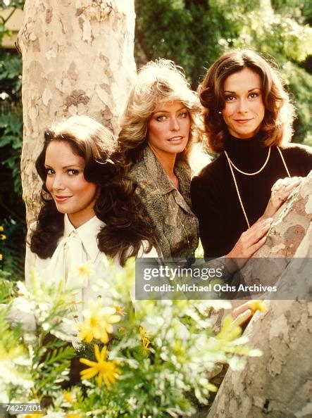 L R Jaclyn Smith Farrah Fawcett And Kate Jackson Pose For A Portrait