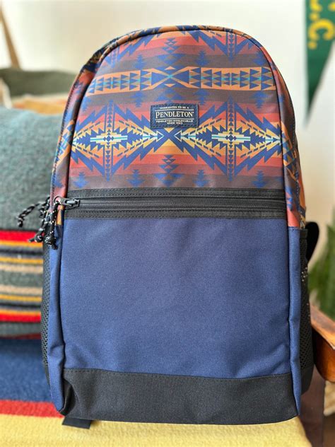 Pendleton Trapper Peak Backpack Hike House