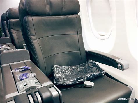 Dont Drag Aoc For Flying First Class She Made The Smart Choice And