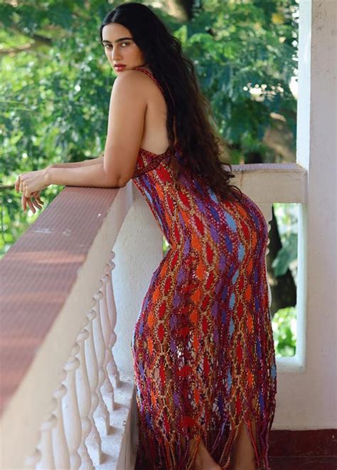 అందాలతో కుర్రాళ్లను ఆగమాగం చేస్తున్న మేఘా శుక్లా ఫొటోలు Actress Megha Shukla Hot Photos In