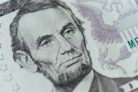 Abraham Lincoln Face 5 Dollar Bill A Portrait Of President Abraham