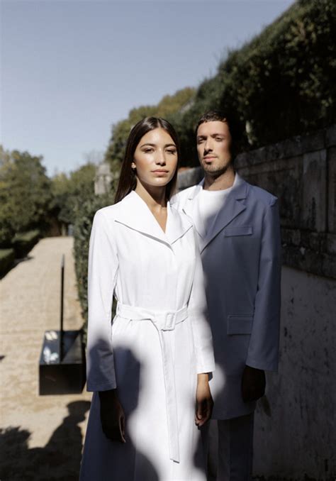 Что подарить врачу в знак благодарности за лечение Какой подарок лучше купить мужчине и женщине