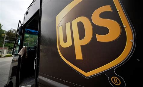What Is The Difference Between UPS And USPS