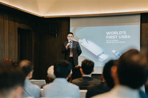 Bkstec Develop Worlds First Fiber Optic Usb4 Cables Bkstec Fiber