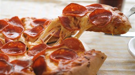 페퍼로니 피자 만들기 부드럽고 쫄깃한 피자 도우 만드는 법 Youtube