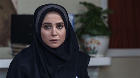 عکس لورفته از الناز حبیبی در خودرو لوکس اش تصاویر