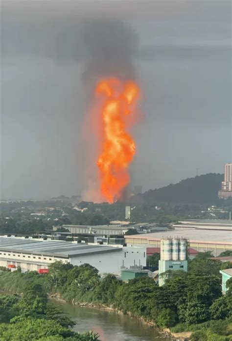 ផ្ទុះ បំ ព ង់ហ្គាសរាលដាលដល់ផ្ទះជាច្រើនខ្នងបណ្តាលឲ្យមនុស្សជាង ១០០