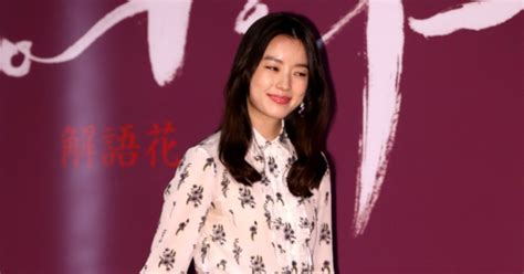 [포토]한효주 시선 사로잡는 늘씬한 각선미