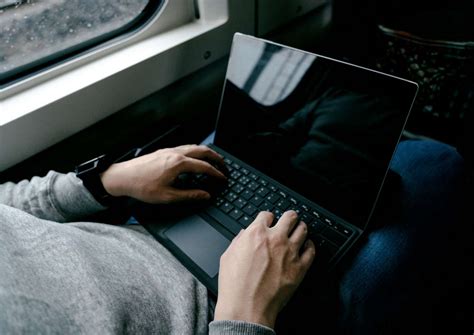 How To Fix Windows 11 Black Screen Issues