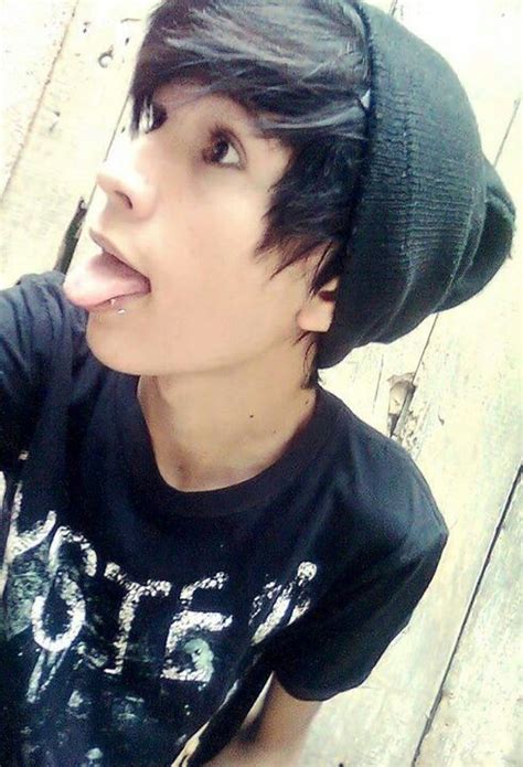 Pin By Zoë Nightshade On Cute Cute Emo Guys Cute Emo Hot Emo Guys