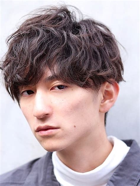 天パのメンズ向け前髪の活かし方とはヘアスタイルセットのポイントも紹介 メンズへアスタイル辞典