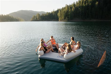 Lazy Lounge Love My Dam