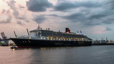 A Brief History Of The Queen Mary 2 A Transatlantic Icon