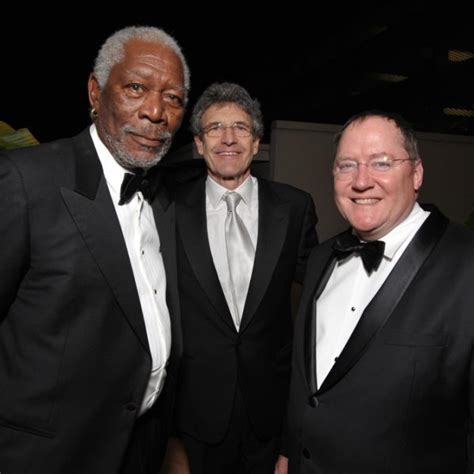 Morgan Freeman Alan Horn Y John Lasseter En La Gala De Entrega De Los