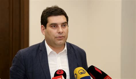 დავით ქართველიშვილი გუშინ ტრამპმა ზელენსკის მიმართულებით მინიმუმ სამი