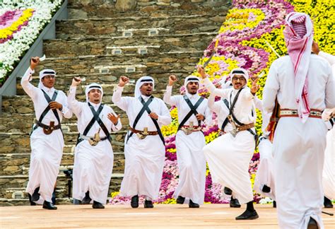 Sword Dance In Saudi History Meaning And Modern Practice
