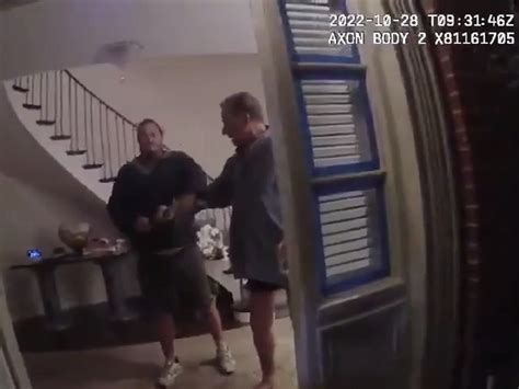 ВИДЕО АНУ ын Төлөөлөгчдийн танхимын тэргүүн асан Нэнси Пелосигийн нөхөр рүү гэмт этгээд халдсан