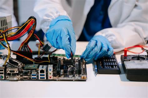 Showcasing Expert Computer Hardware Assembly And Hard Drive