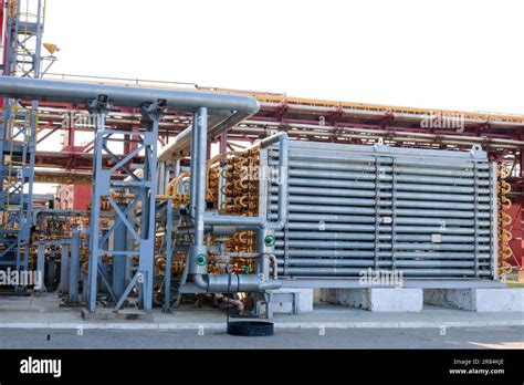 Blue Tubular Reactor With Thick Walls For Production Of High Pressure