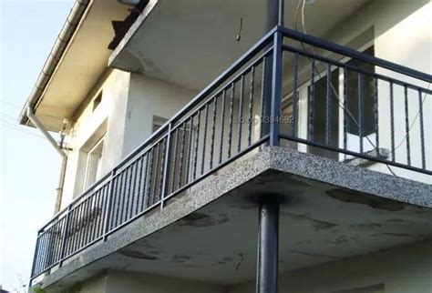 Парапети за тераси Врати дограма щори тенти Лозница Изработваме метални парапети к