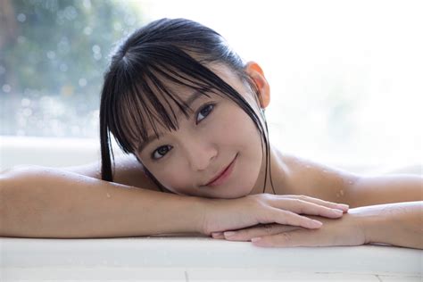西永彩奈 On Twitter おはようございます ´ ` ﾉ！ 本日は副編集長お仕事です🙆‍♀️ 西永彩奈40thdvdオフ