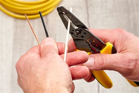 How To Strip A Wire At Helen Rooker Blog