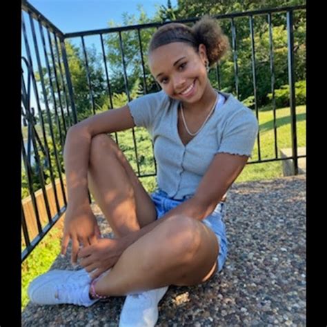 Amiya Davis Waitress Napolis Restaurant Pizza And Pasta Linkedin