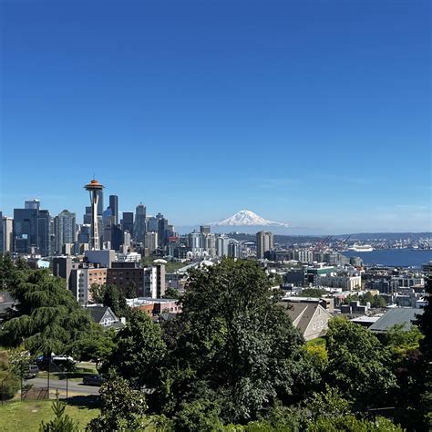 시애틀여행사 시애틀여행사 Added A New Photo — At Olympic National Park