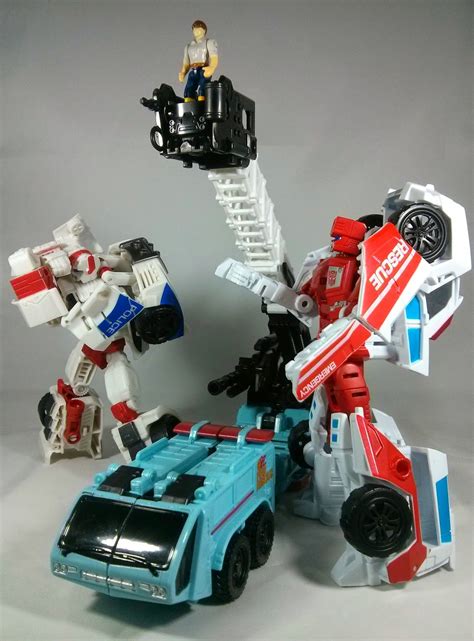 Toybox Soapbox Transformers Combiner Wars Hot Spot Review
