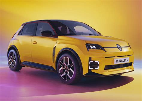 Video Renault Ready For 2025 Product Assault Lead By New Duster