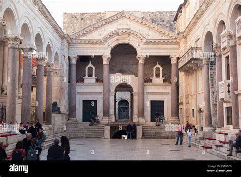 Roman Courtyard The Peristyle Is The Central Square Of Diocletians