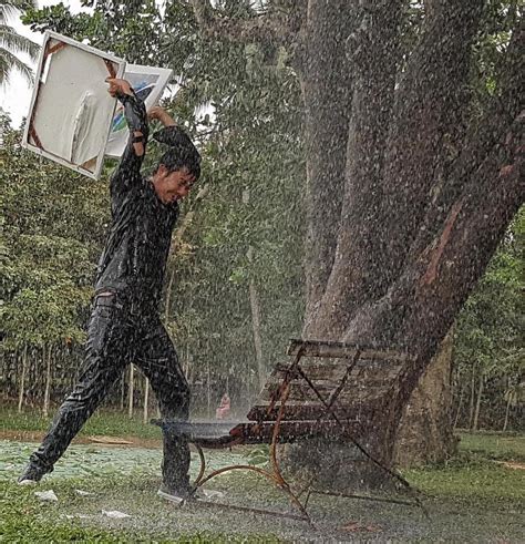 နေတိုးကိုယ်တိုင်ဆွဲထားတဲ့ ပန်ချီကားထဲက ကောင်မလေးဟာဘယ်သူဖြစ်မလဲ Myanmarload