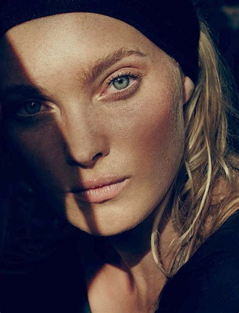 Angel Elsa Hosk Posa à Beira Mar Para Ensaio Com Direito A Topless