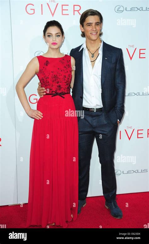 The Giver Cast Interview Brenton Thwaites Odeya Rush Nixeoi