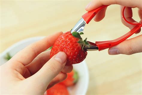 가위·채칼·다지기 일본 시모무라 딸기 꼭지제거기 오늘의집 쇼핑