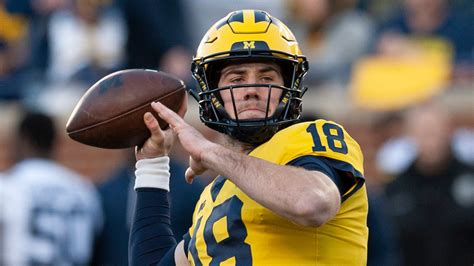 Michigan Qb Brandon Peters Enters Ncaa Transfer Portal