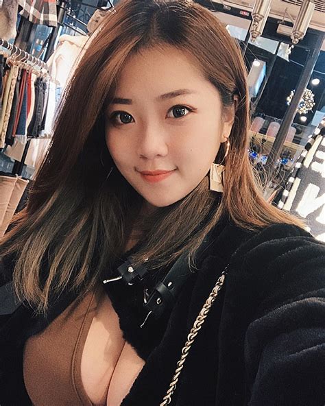 Koleksi 50 Keindahan Cewek Cantik Montok Seger Asal Taiwan Asia