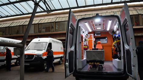 Служители на Спешната помощ в София излизат на протест Новини бг