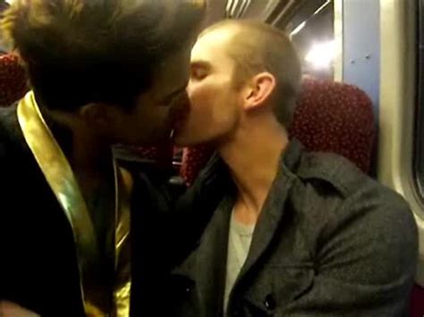 Various Guys Making Out Boyfriendtv Com