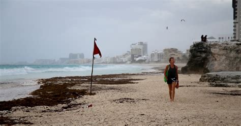 Hurricane Grace Makes Landfall Near Mexicos Tulum Temples