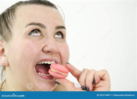 Banner Pastry Shop Cooking Show Courses Training To Cook Sweet Dessert Satisfied And Happy Woman