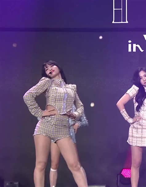 Twice Momo Tzuyu Nayeon Jihyo And Dahyun Scrolller