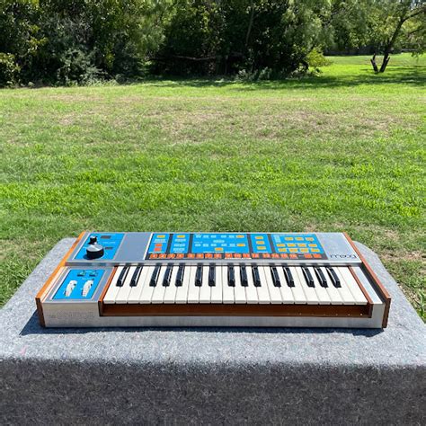 MATRIXSYNTH Moog Source Monophonic Analog Synthesizer SN