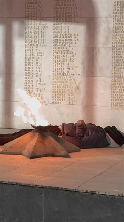 Zuka Nemsadze მაშინ როცა პირველი არხის ეთერში 28 წუთიანი სიუჟეტი ბორდის სხდომას მიეძღვნა