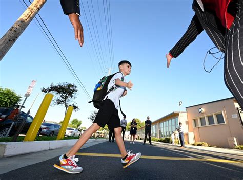 First Day At Lbusd Schools Fill Classrooms With Smiles Excitement