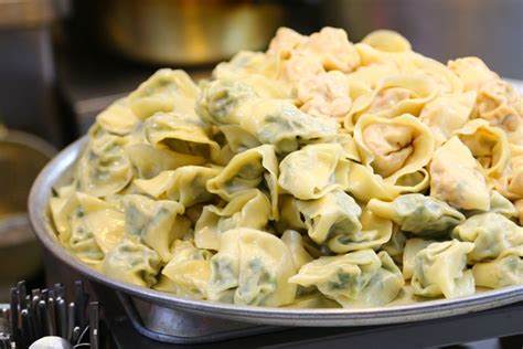 Gwangjang Market 광장시장 For Korean Street Food From Pancakes Kimbap To